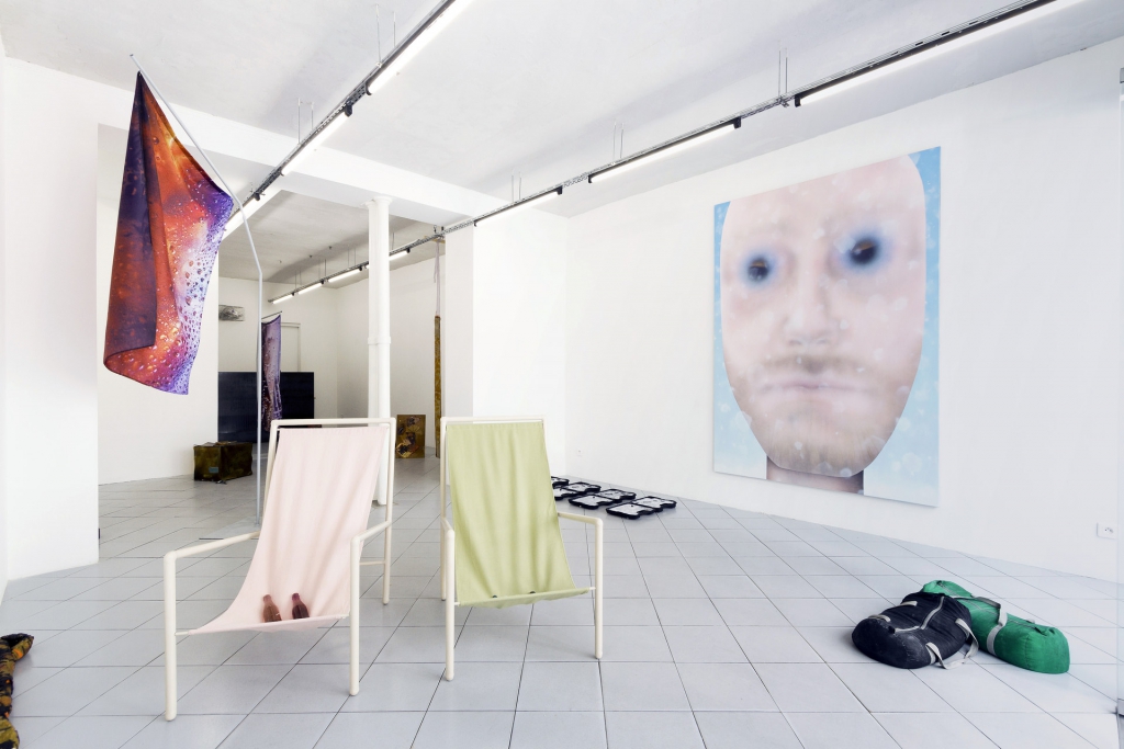 Straddle The Line Between Form And Function at Galerie Jérôme Pauchant ...