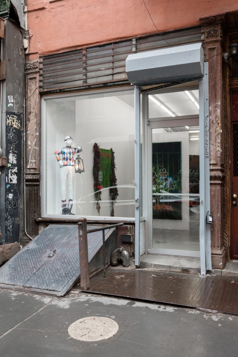 Drive at Tomorrow – Art Viewer