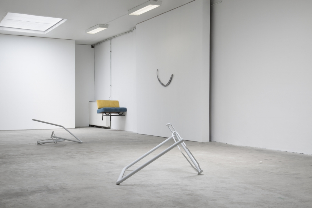 Alex Farrar at Dürst Britt & Mayhew – Art Viewer