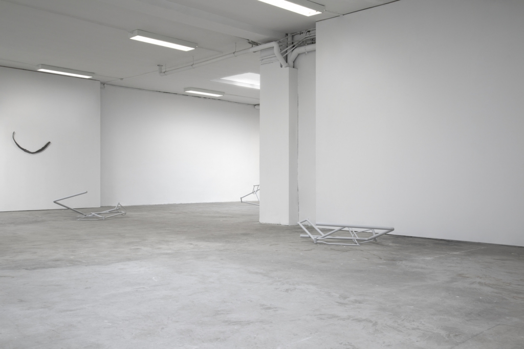 Alex Farrar at Dürst Britt & Mayhew – Art Viewer