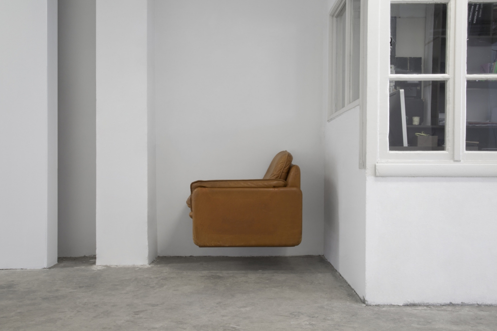 Alex Farrar at Dürst Britt & Mayhew – Art Viewer