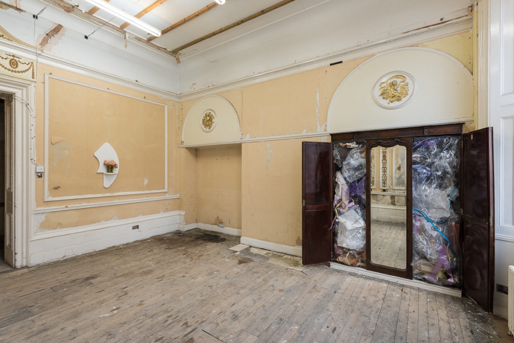 Maybe your lens is scratched? at Slate Projects – Art Viewer