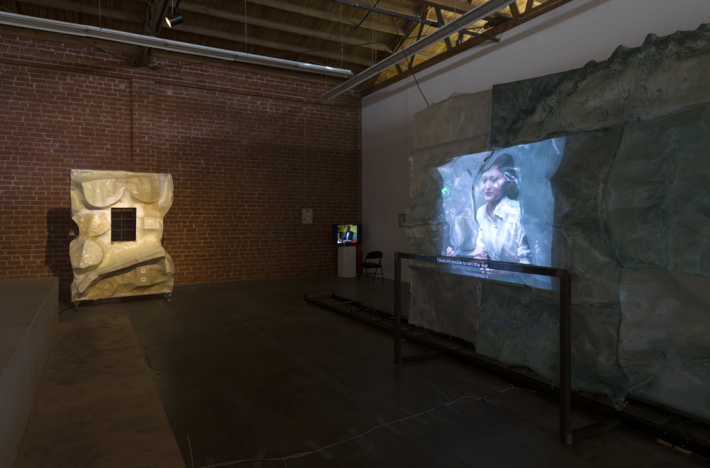 Neïl Beloufa at François Ghebaly – Art Viewer