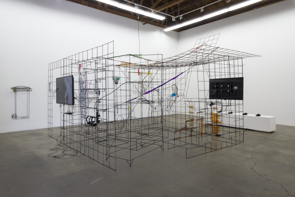 Neïl Beloufa at François Ghebaly – Art Viewer