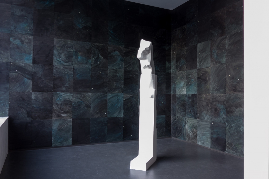 Hadrien du Roy at Island – Art Viewer