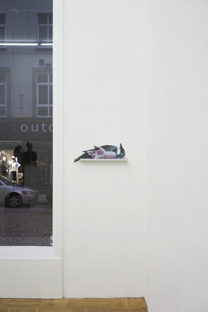 Tom S. Kosmo at Entrée – Art Viewer