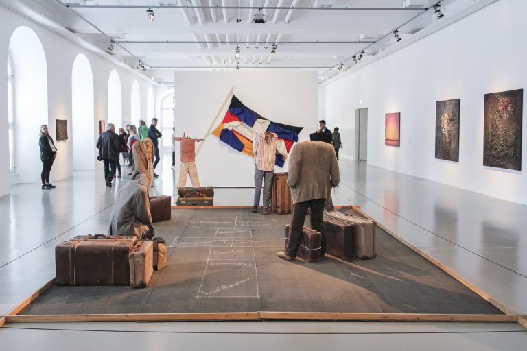 documenta 14: Fridericianum – Art Viewer