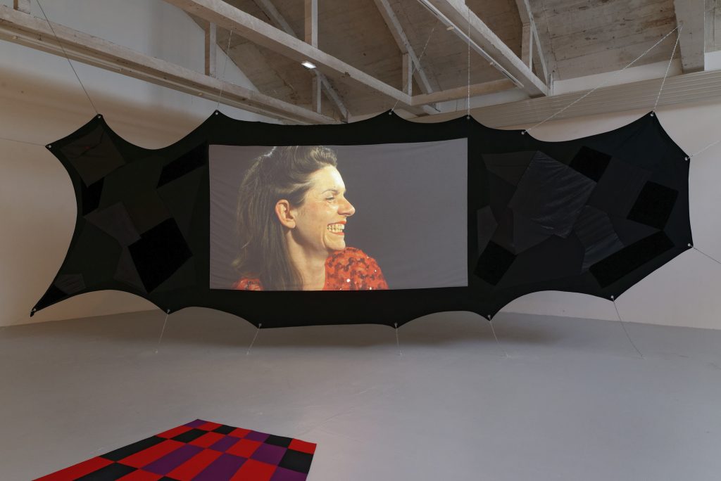 Julie Béna at Passerelle Centre d’art contemporain – Art Viewer