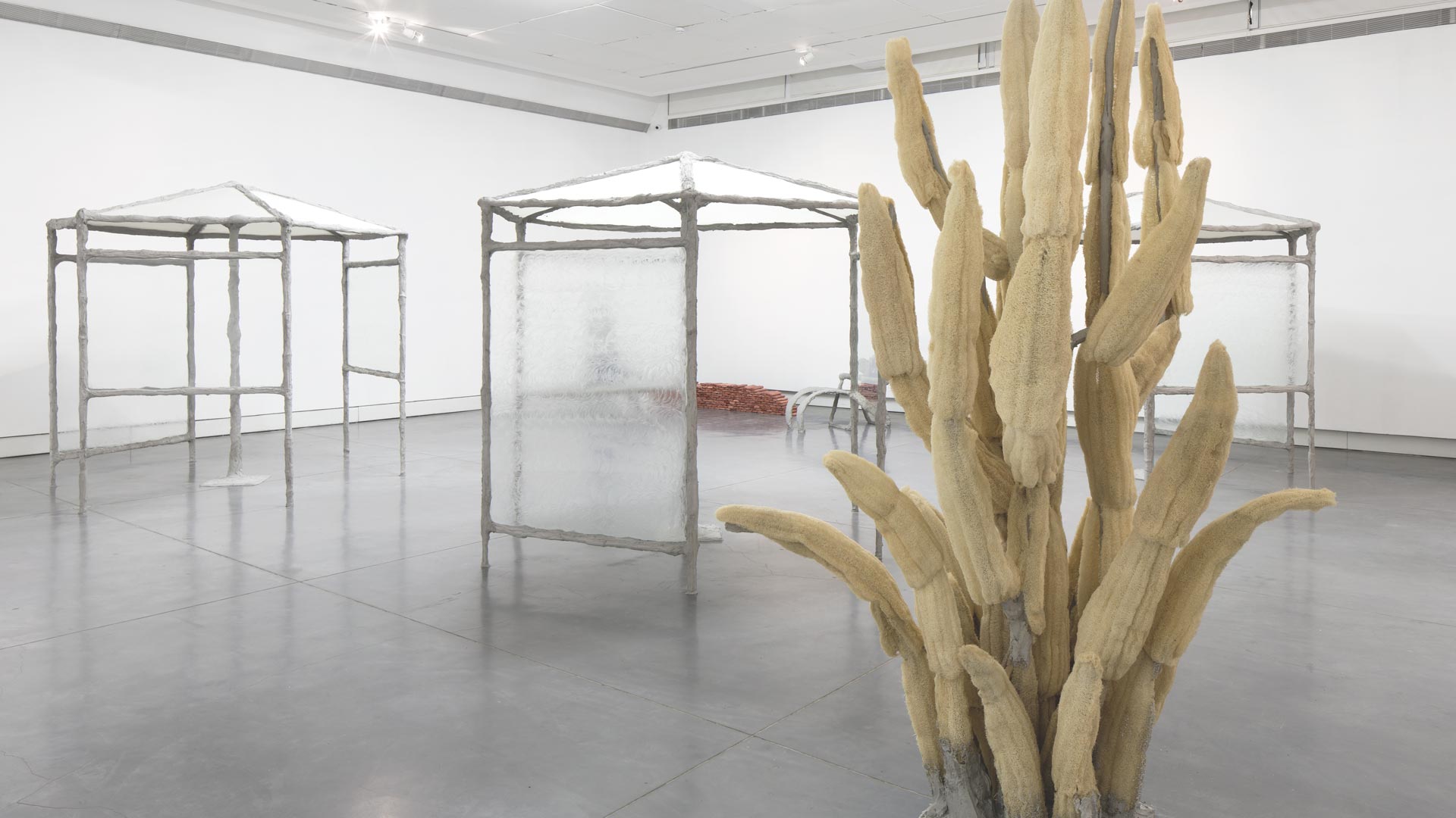 Oren Pinhassi at Petach Tikva Museum of Art – Art Viewer