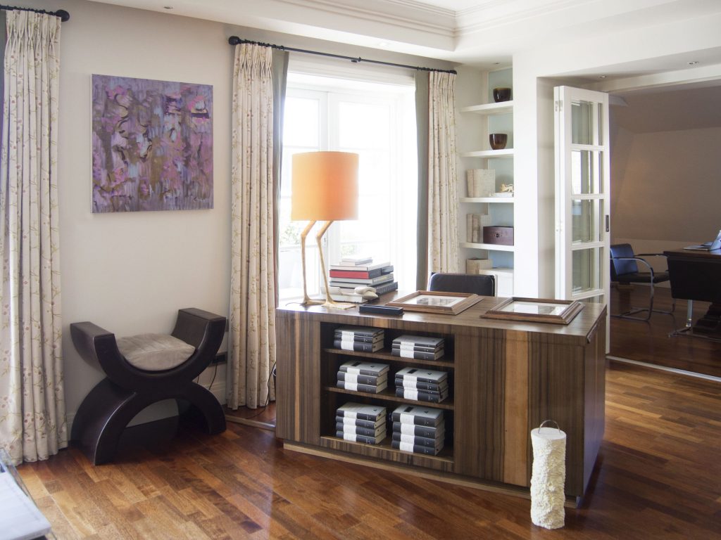 COLLECTION n°8 at Hotel Amigo – Art Viewer