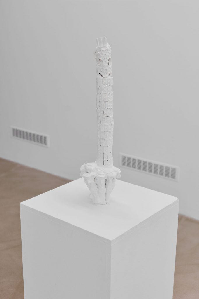 Sarah Fonzi at Horizont Gallery – Art Viewer