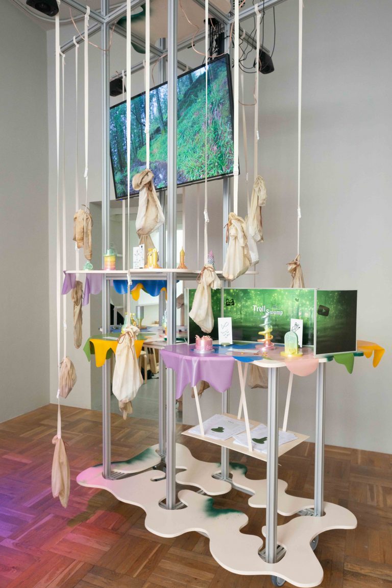 Anne de Boer and Eloïse Bonneviot at Entrée – Art Viewer