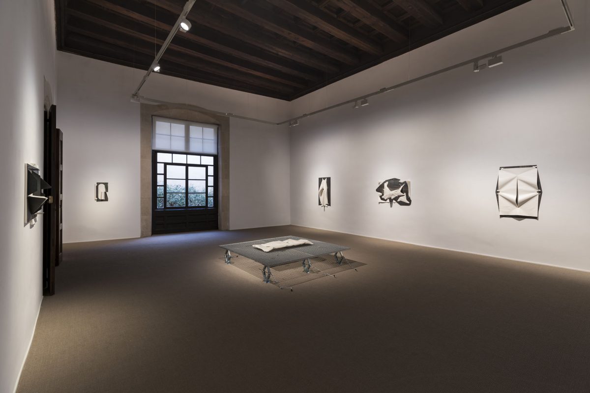 Lucas Simões at Galería Pelaires – Art Viewer