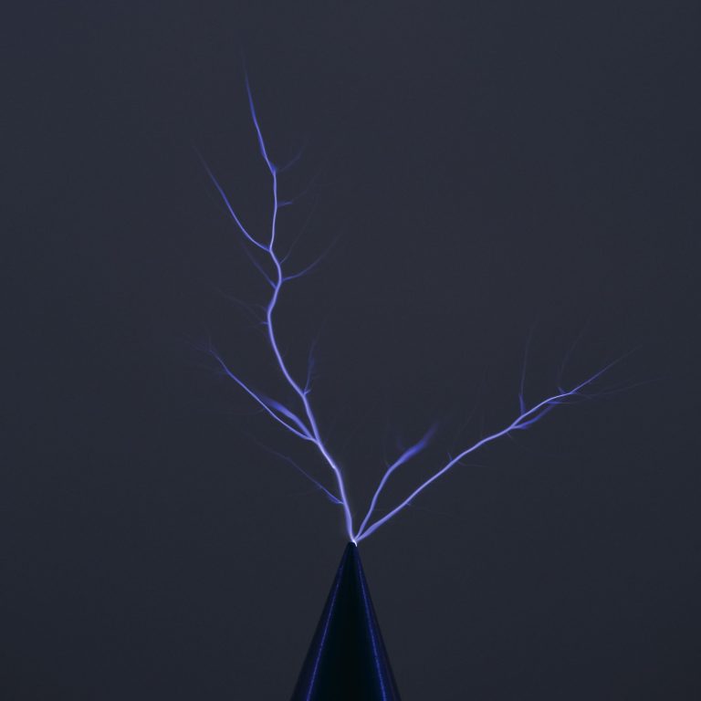 Strings. Light And Vision at White Noise Gallery – Art Viewer