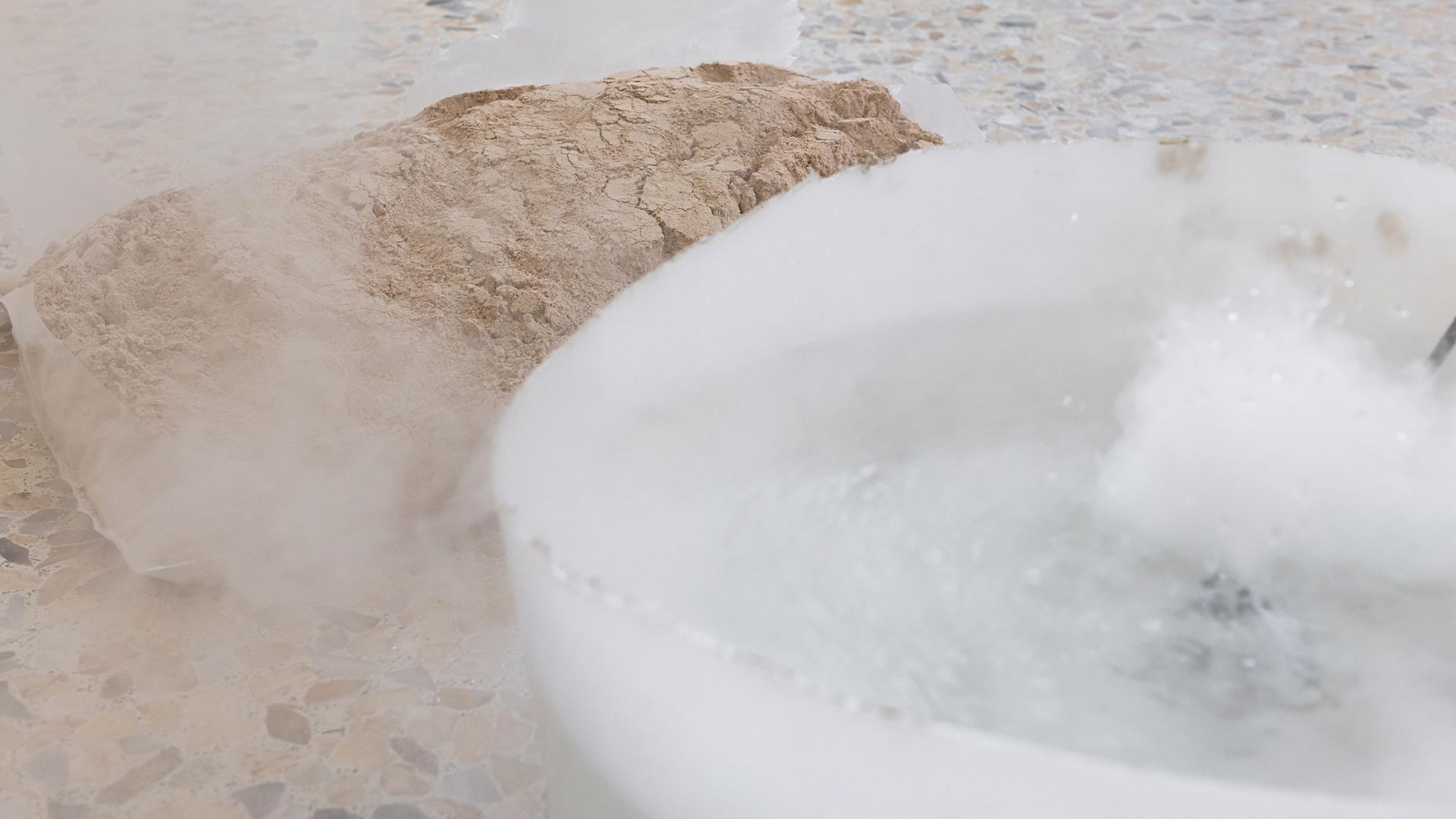 Nina Canell, Robin Watkins and K. Verlag at Progetto – Art Viewer