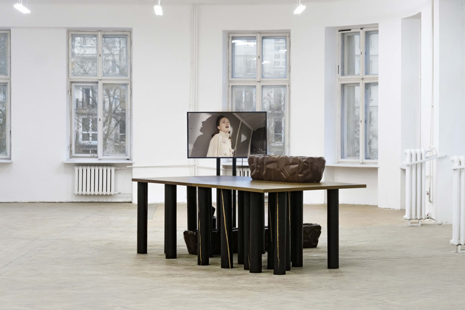 Daniela & Linda Dostálková at Piktogram – Art Viewer