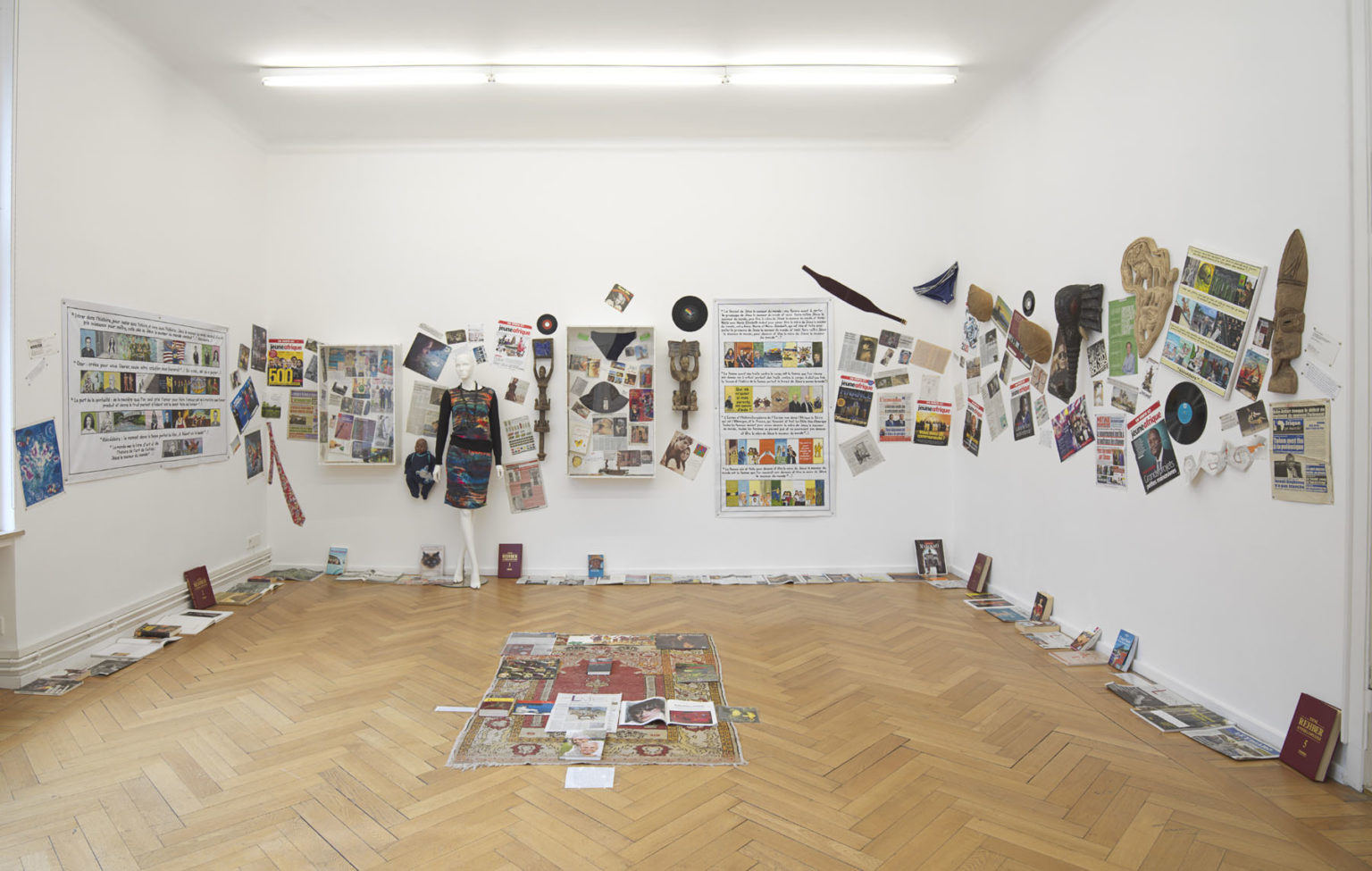 Georges Adéagbo at Barbara Wien – Art Viewer