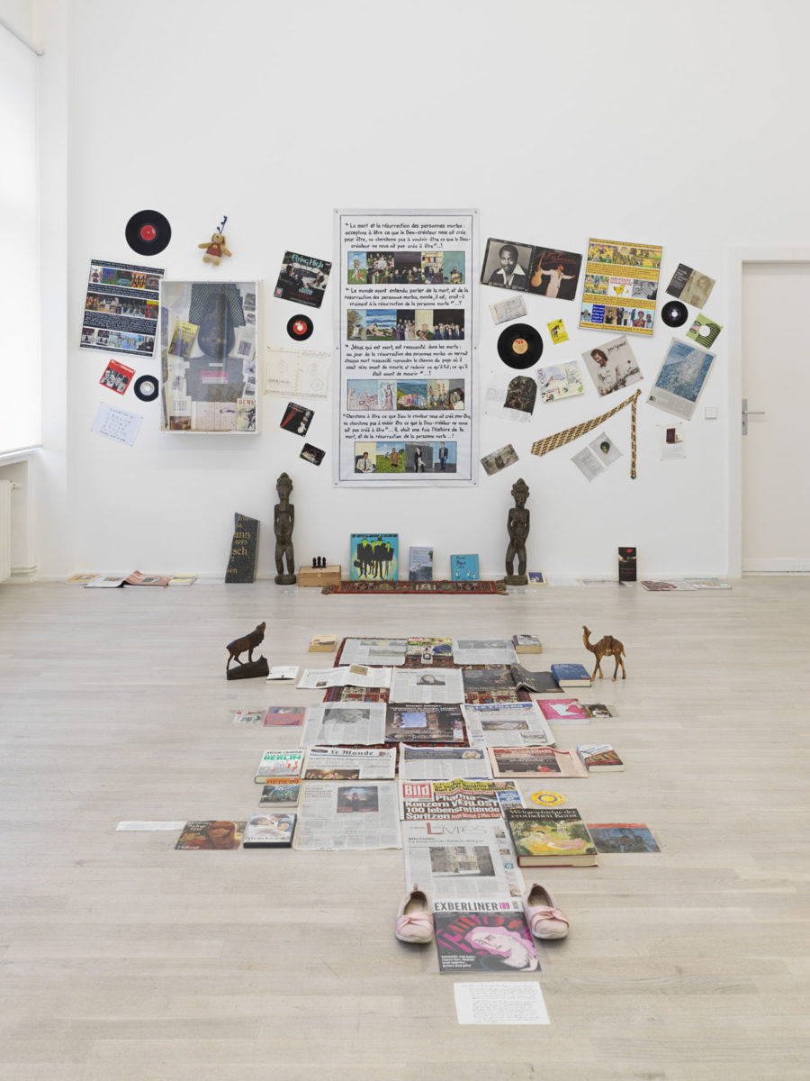 Georges Adéagbo at Barbara Wien – Art Viewer