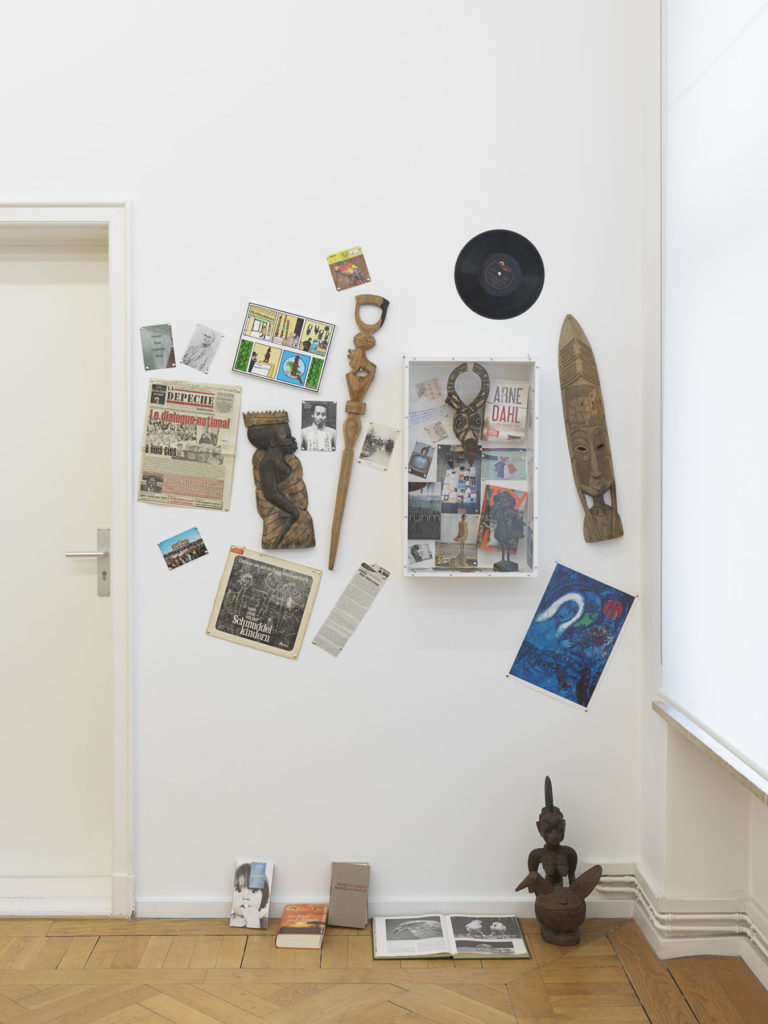 Georges Adéagbo at Barbara Wien – Art Viewer