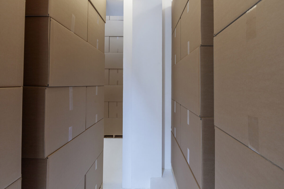 Merlin Carpenter at Centre d’art contemporain-la synagogue de Delme ...