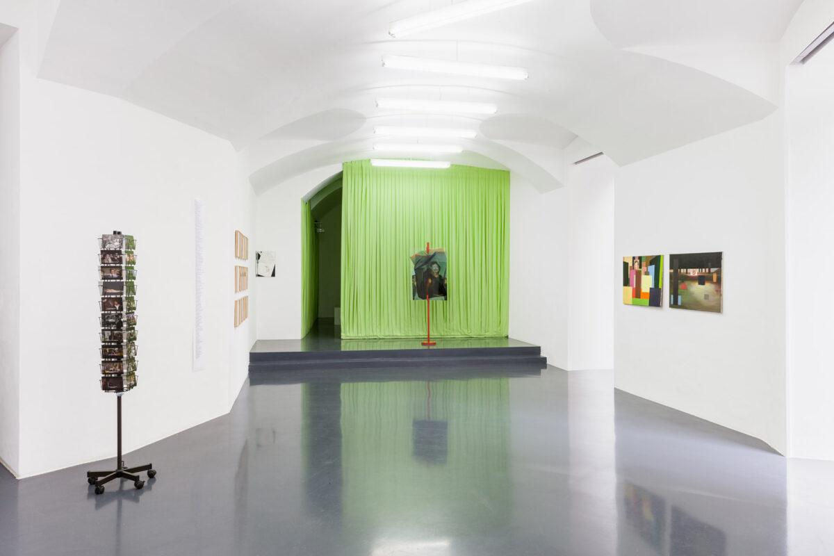 Indistinct Chatter at Layr – Art Viewer