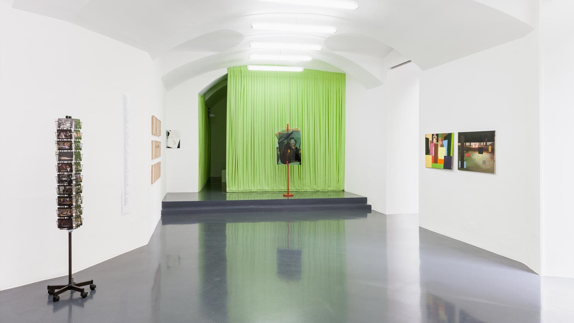 Indistinct Chatter at Layr – Art Viewer