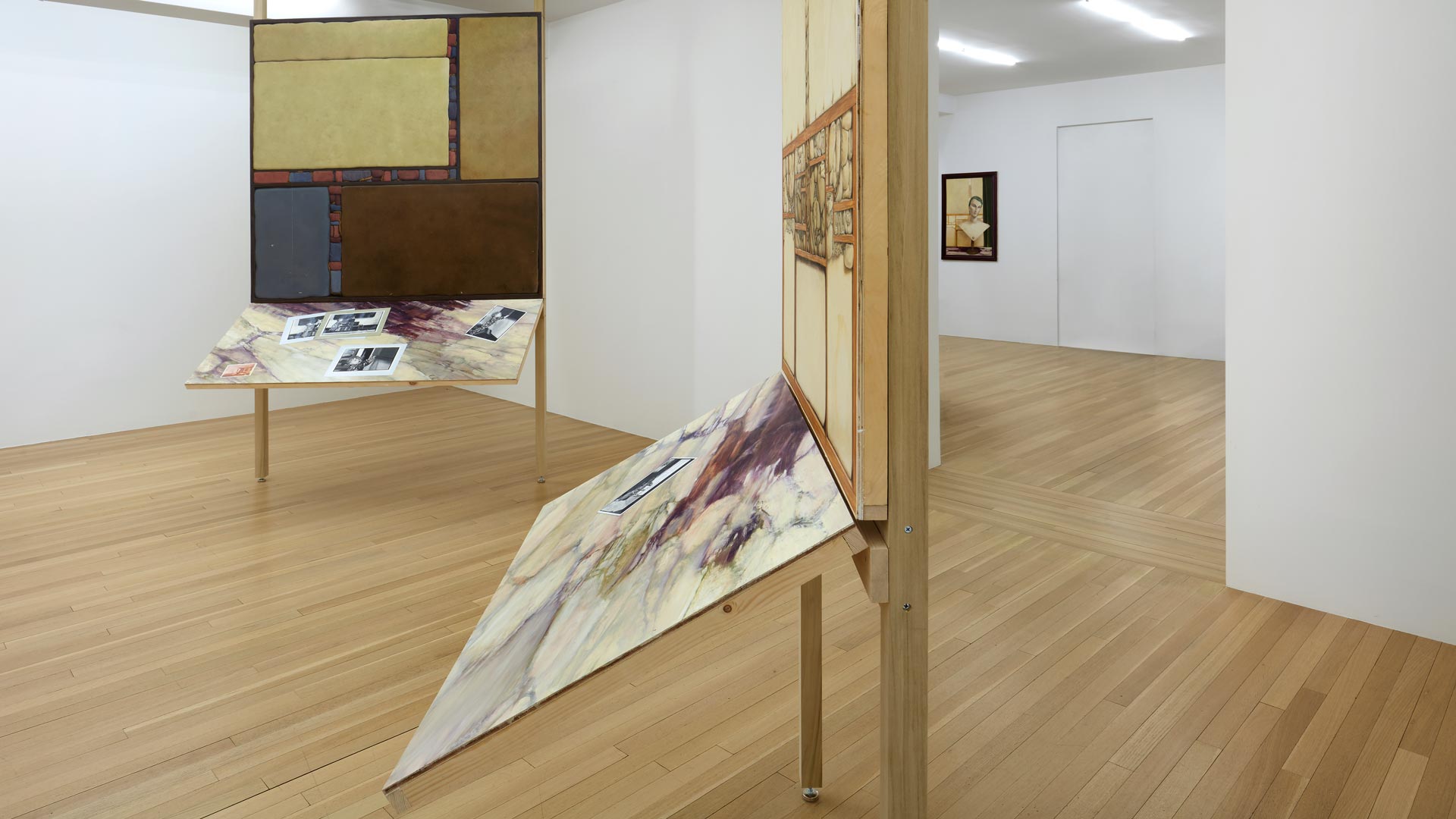 Lucy McKenzie at Galerie Buchholz – Art Viewer