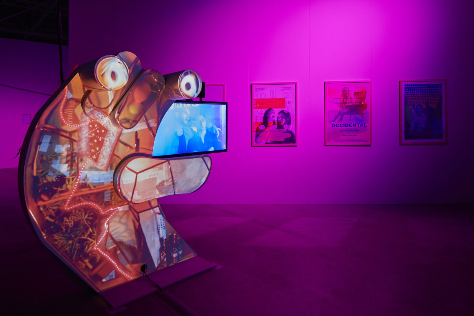 Neïl Beloufa at Pirelli HangarBicocca – Art Viewer