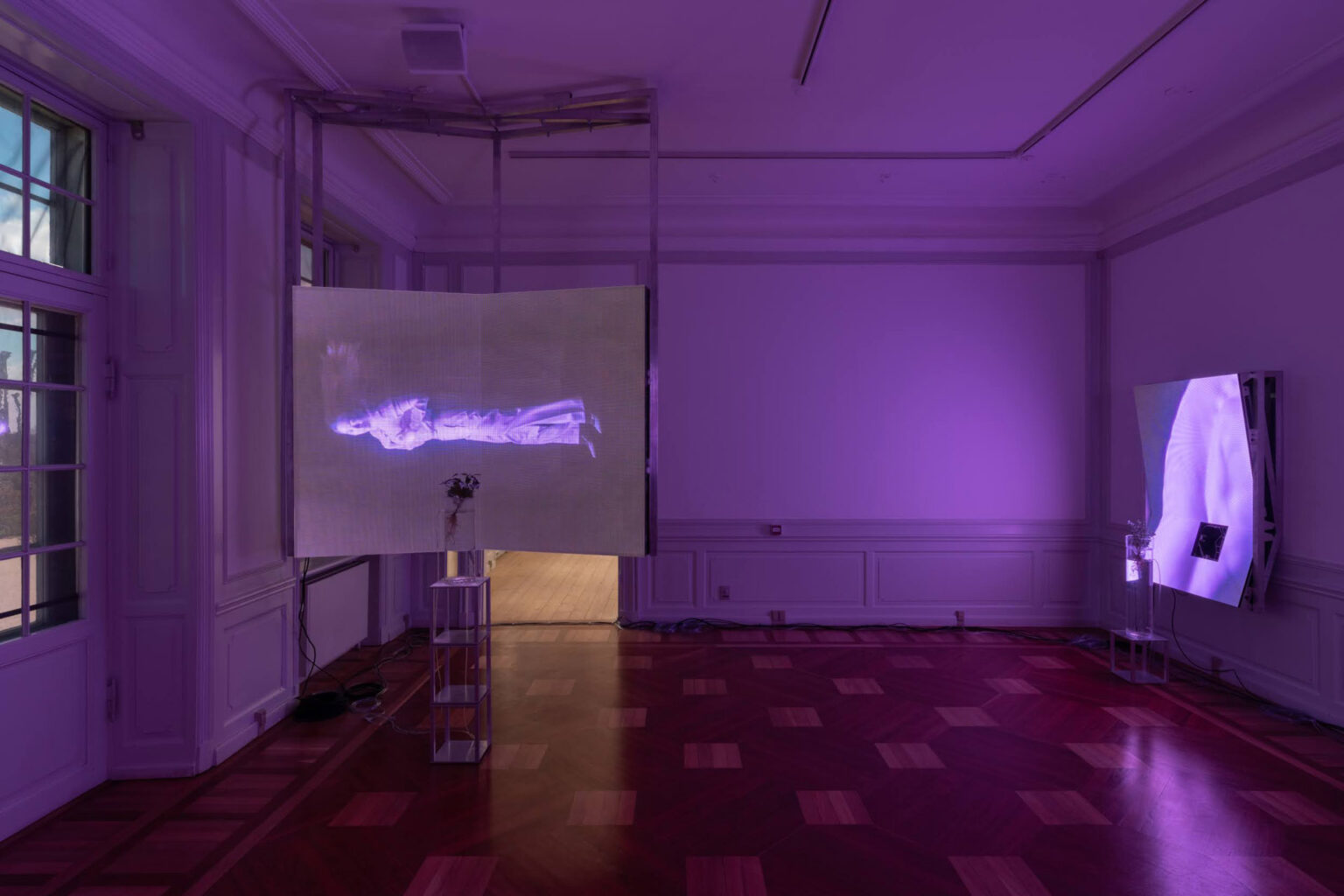 Jesper Just at Gammel Holtegaard – Art Viewer