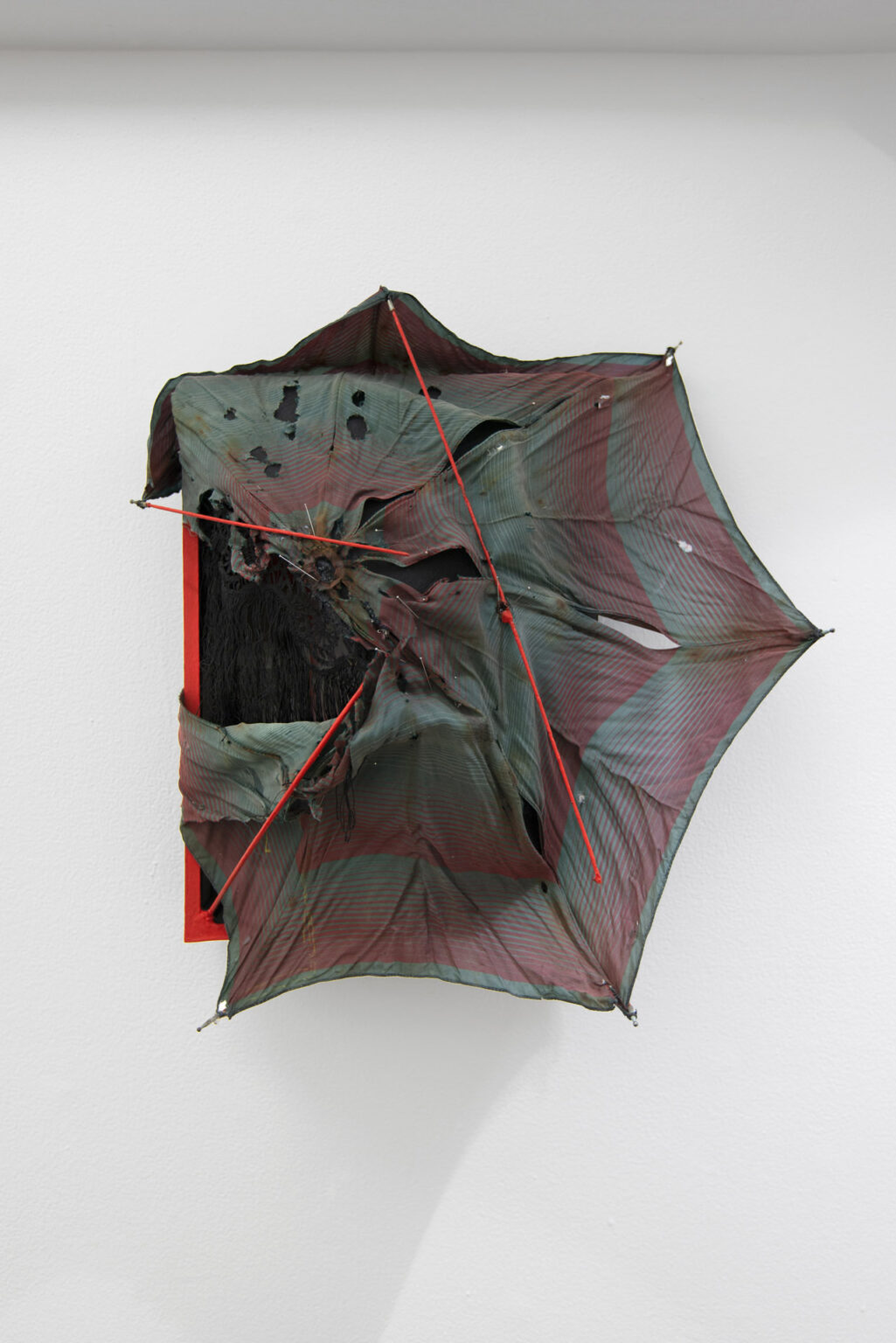 Clémence de La Tour du Pin at Smart Objects – Art Viewer