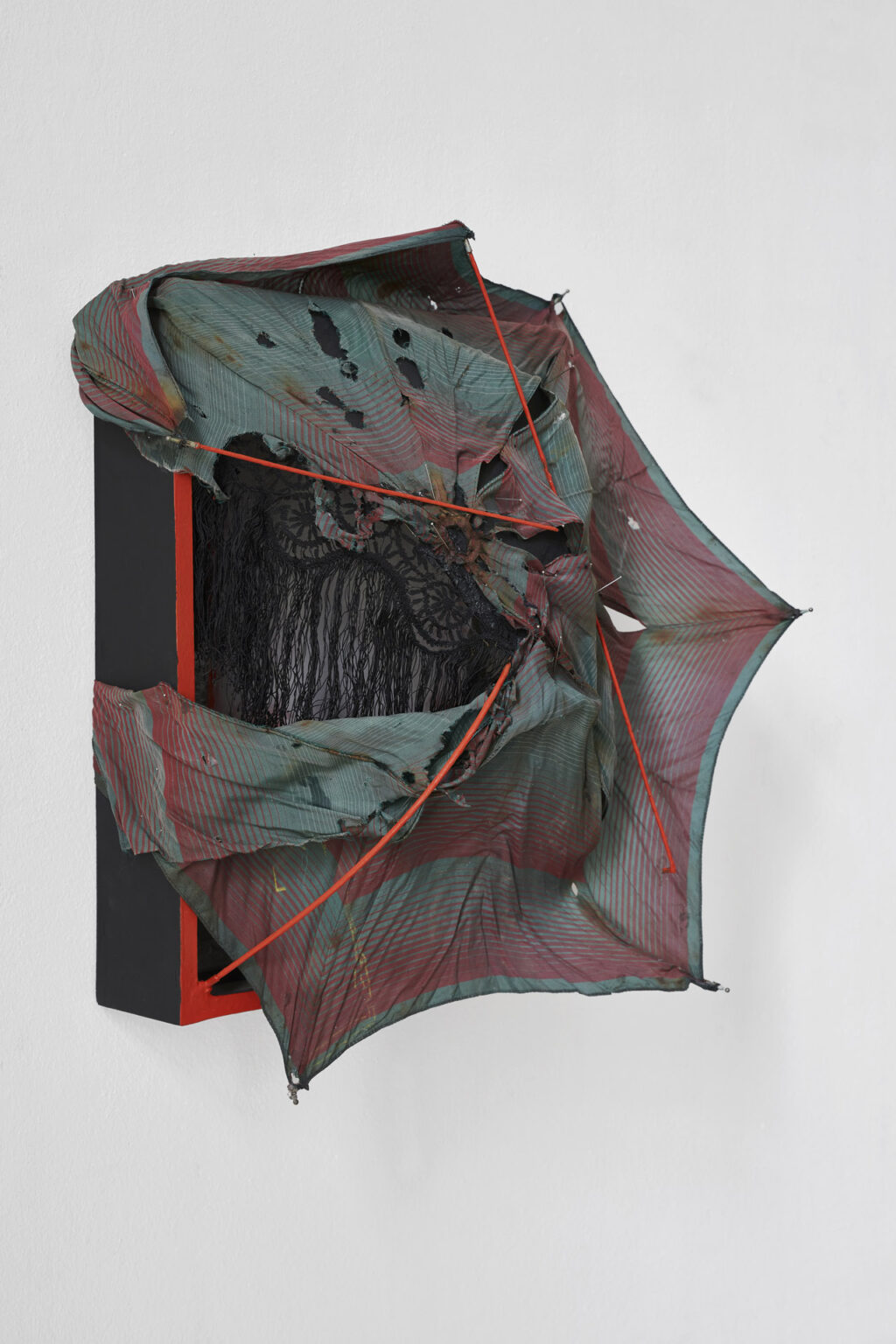 Clémence de La Tour du Pin at Smart Objects – Art Viewer