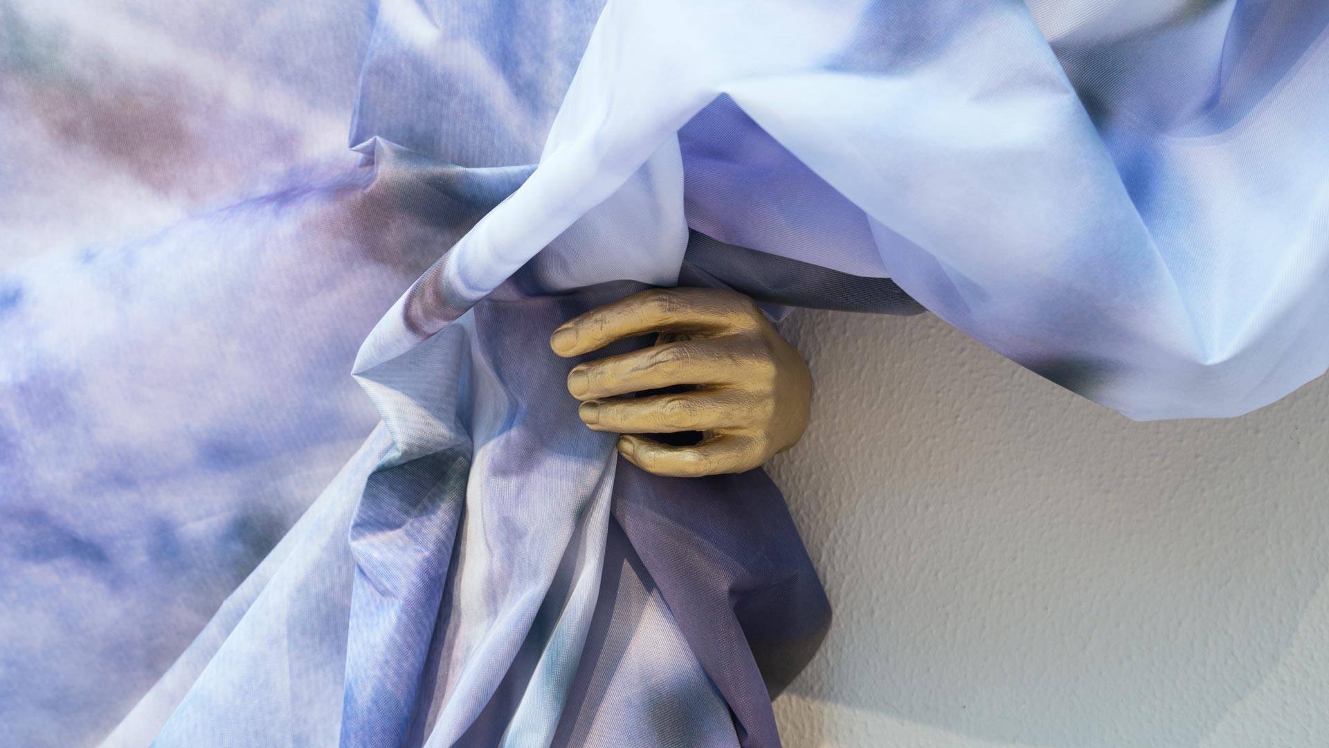 Stitches. Home as Composition at KRONE COURONNE – Art Viewer