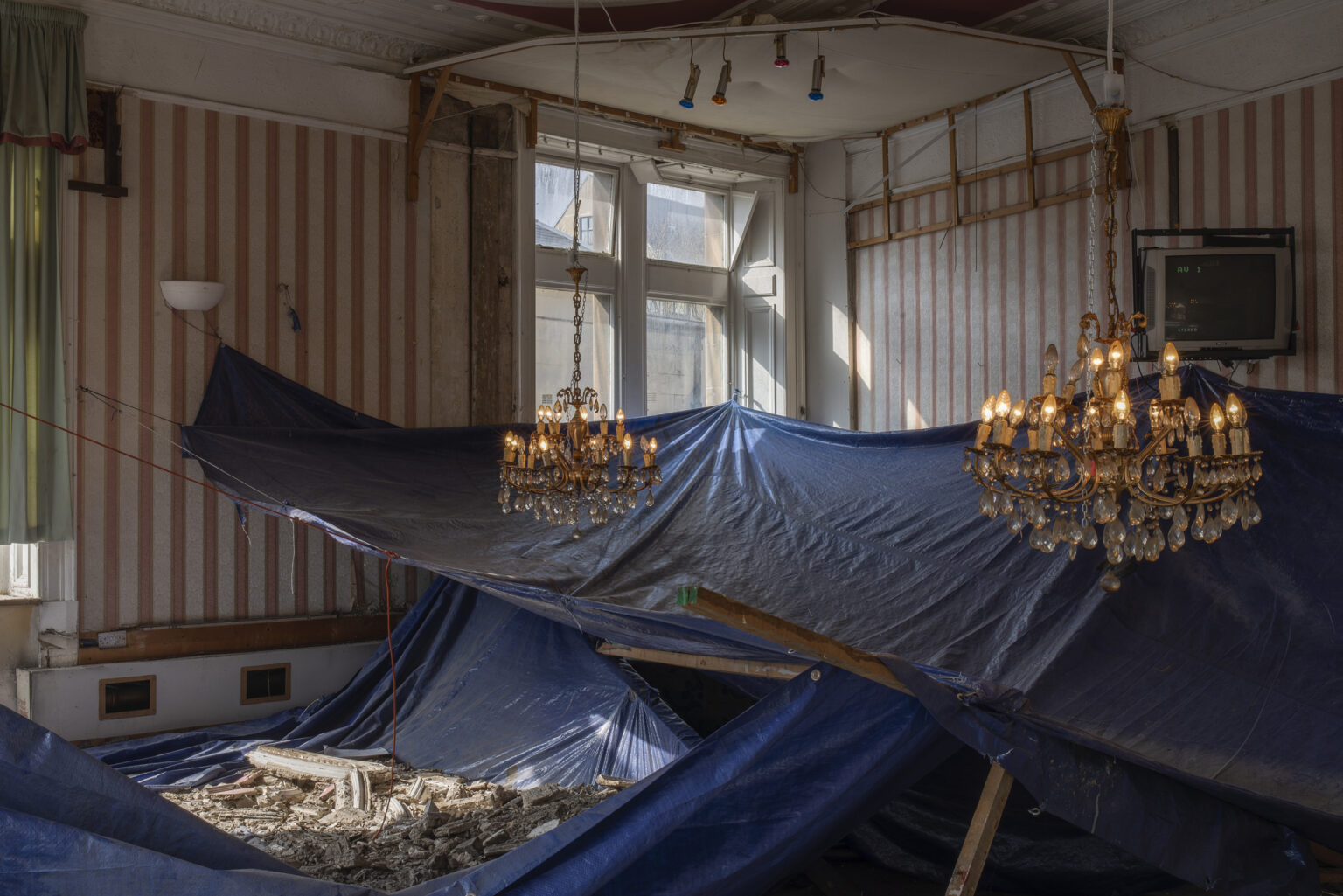 Stuart Middleton at David Dale Gallery (Off-Site Show at Paisley ...