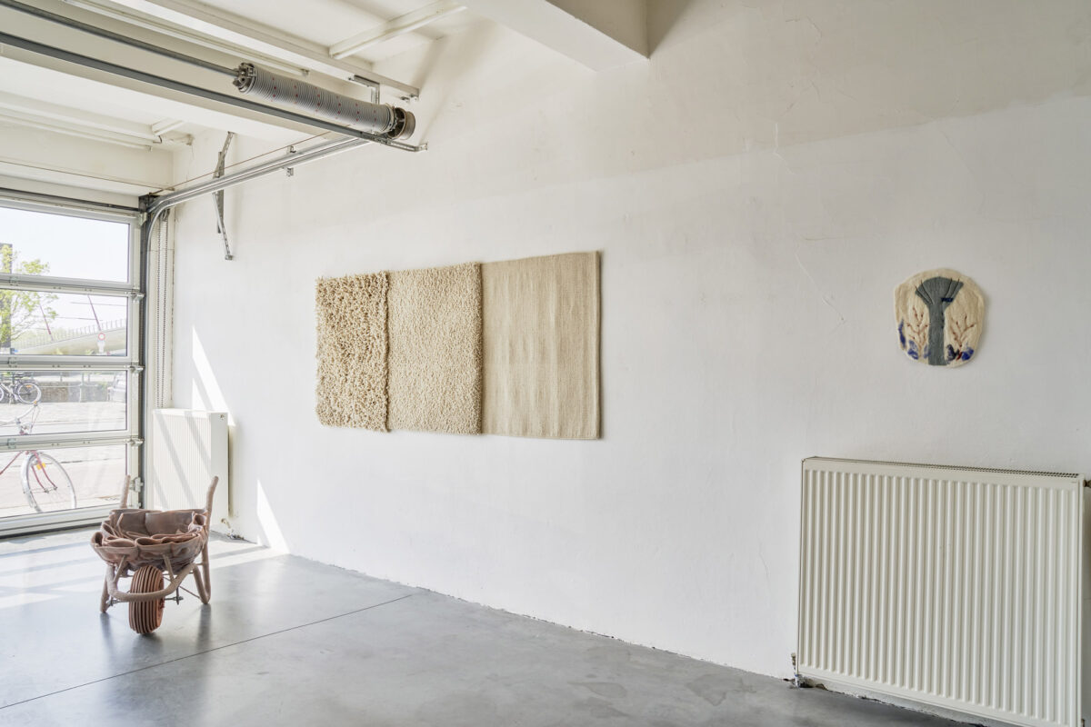 The Thinking Hand at Tatjana Pieters – Art Viewer