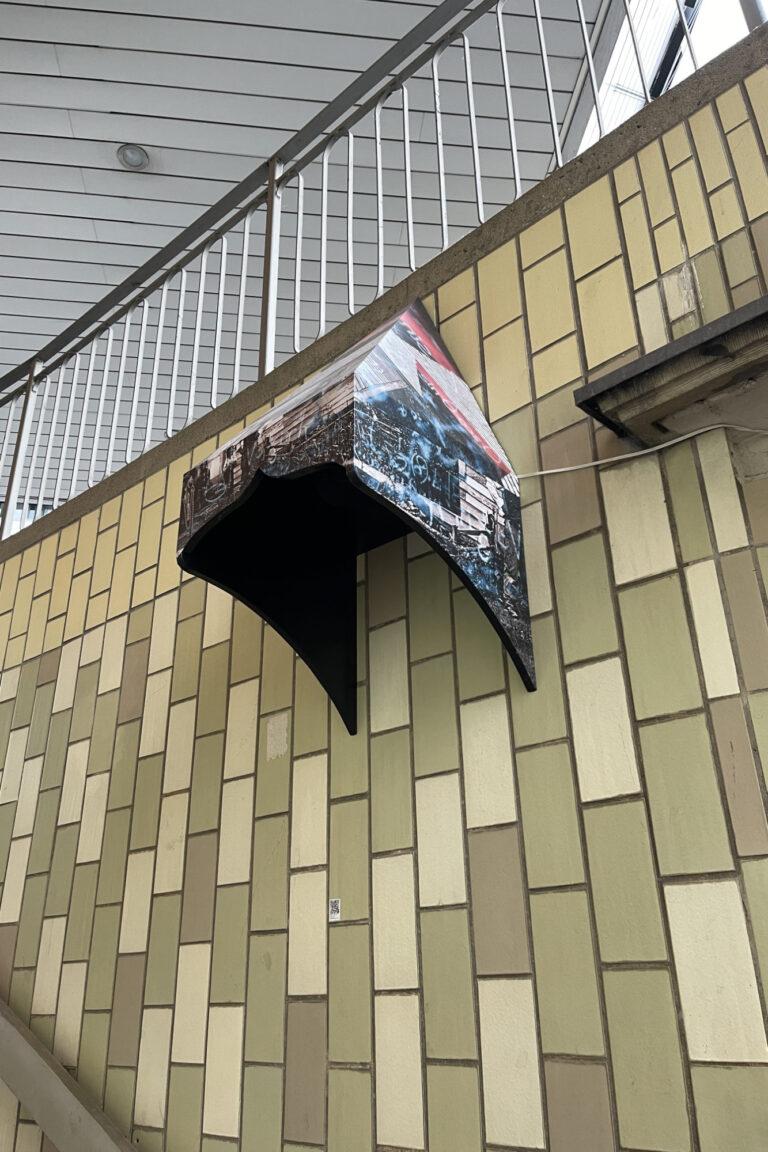 documenta 15: C&A Façade, Frankfurter Straße / Fünffenster­straße ...