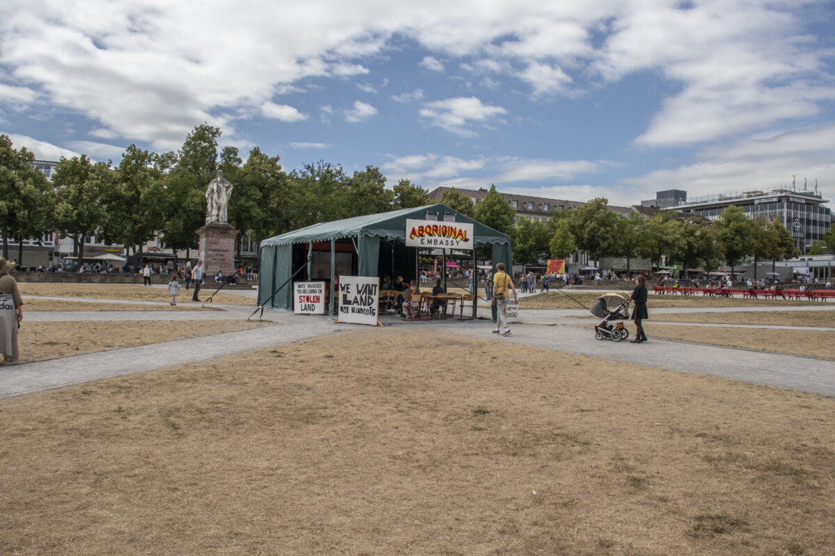 documenta 15: C&A Façade, Frankfurter Straße / Fünffenster­straße ...
