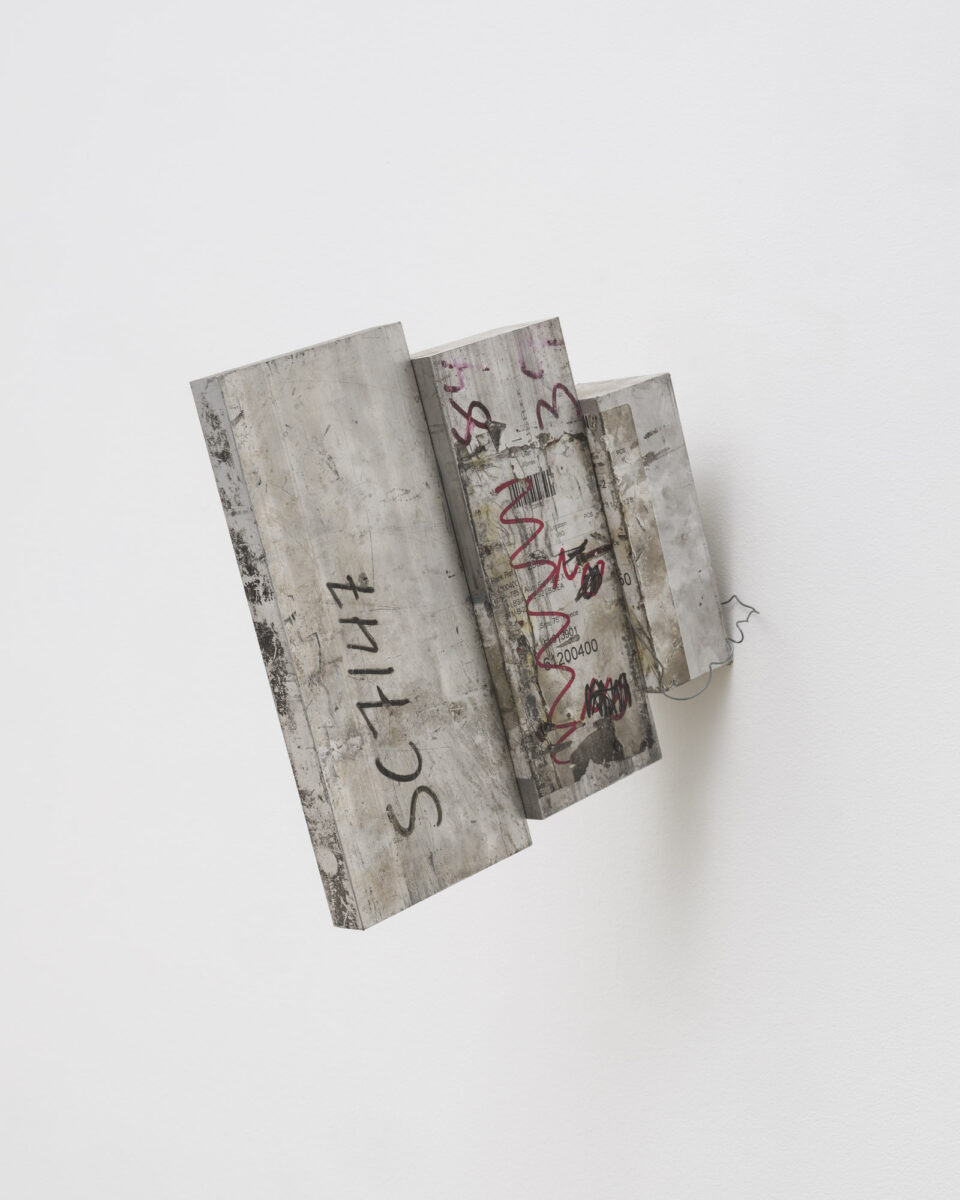 off-kilter at Michael Benevento – Art Viewer