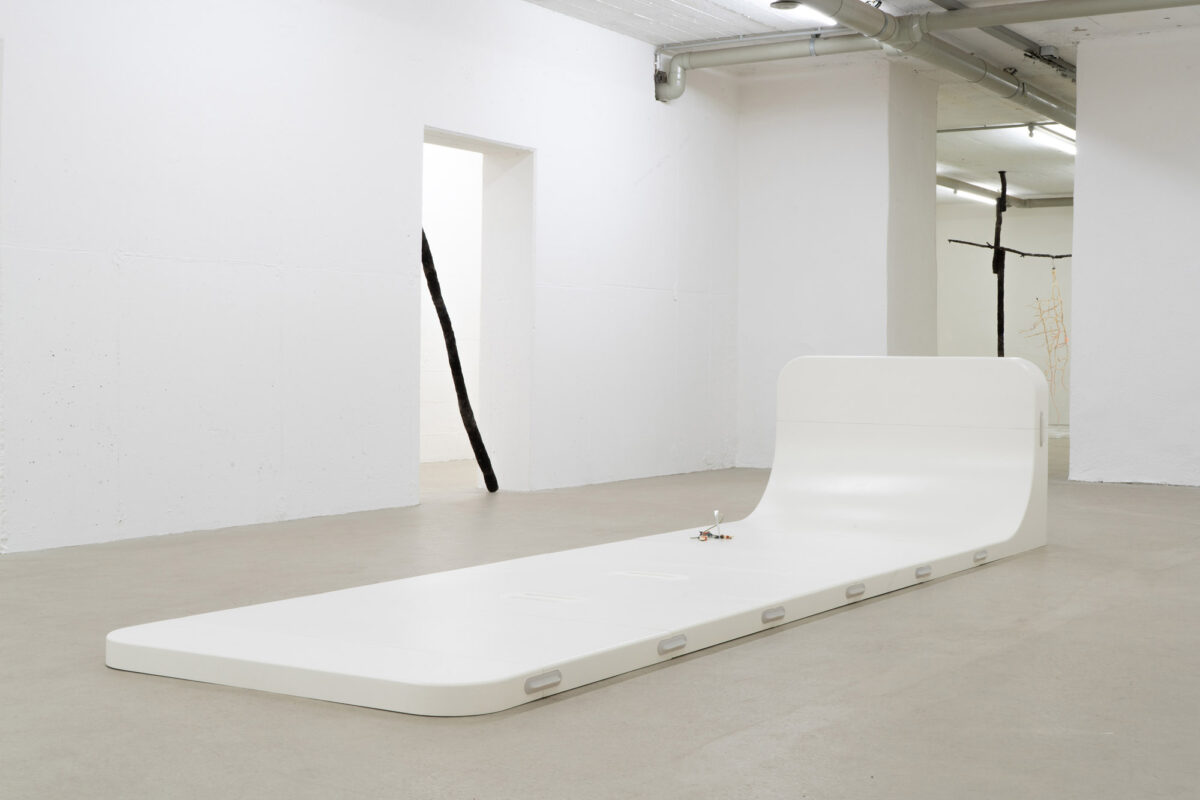 An Open Net Casts Shadows at Kunstbunker Nuernberg – Art Viewer