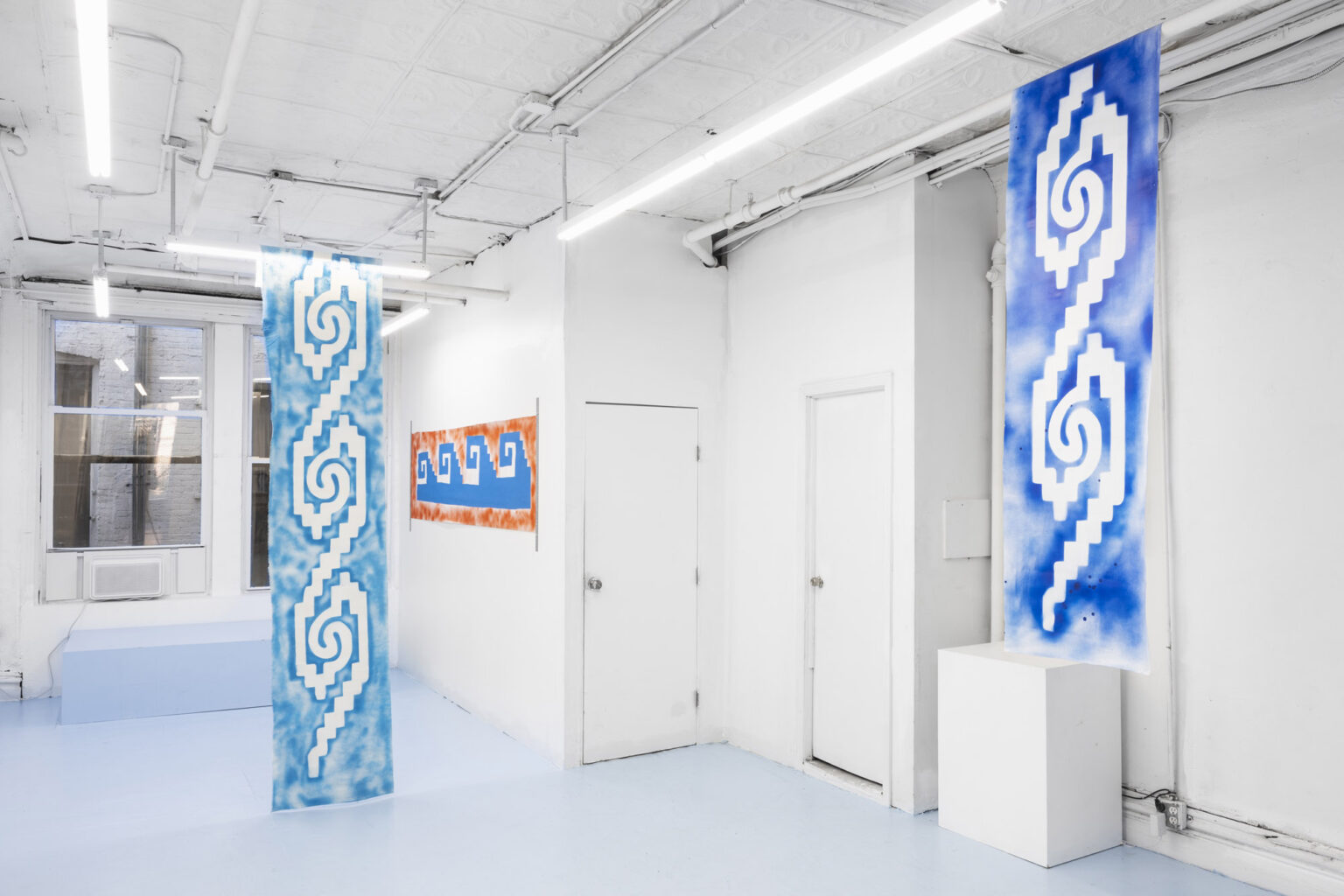 Andy Medina at Estrella Gallery – Art Viewer