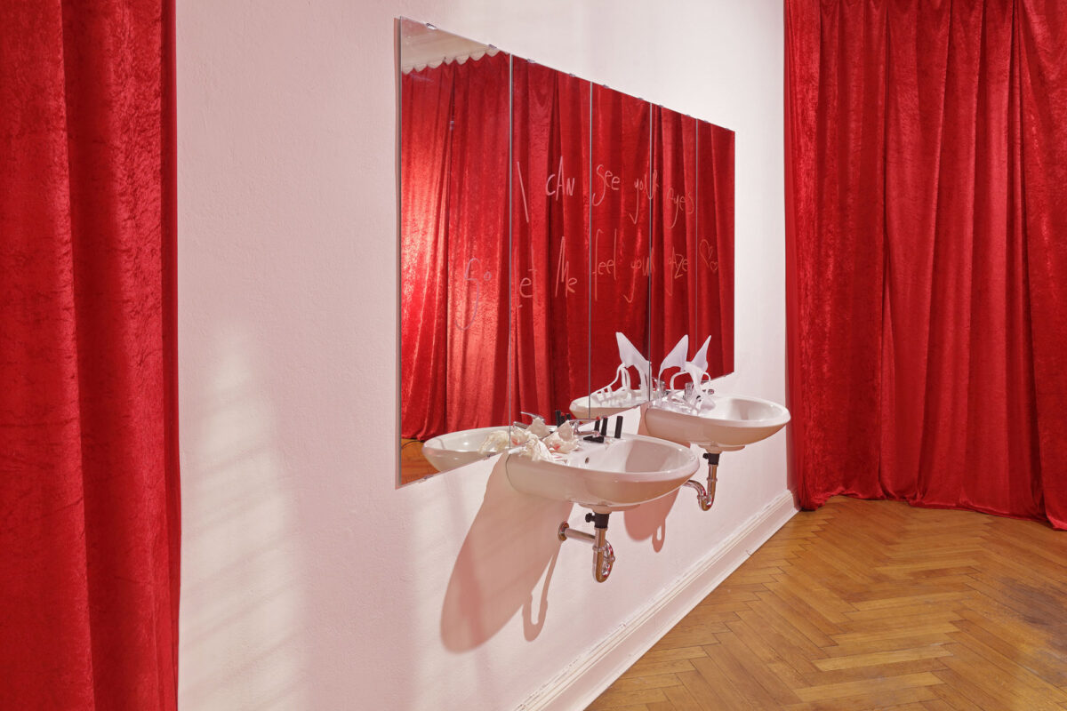 Rebekka Benzenberg at Galerie Anton Janizewski – Art Viewer