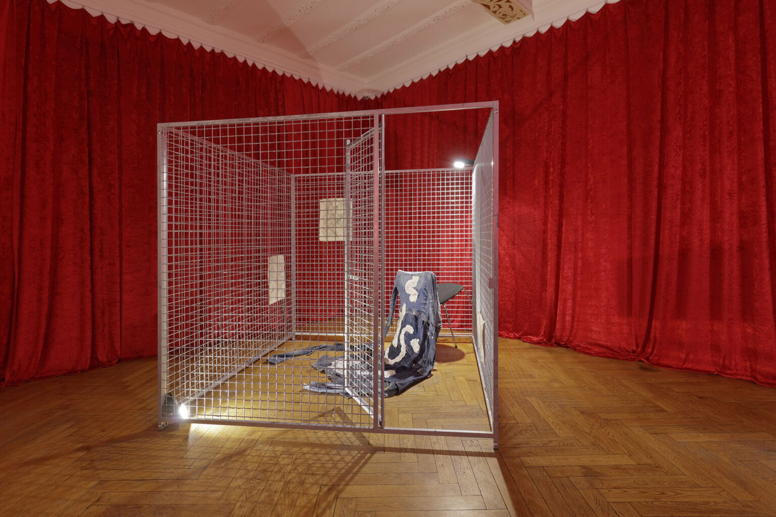 Rebekka Benzenberg at Galerie Anton Janizewski – Art Viewer