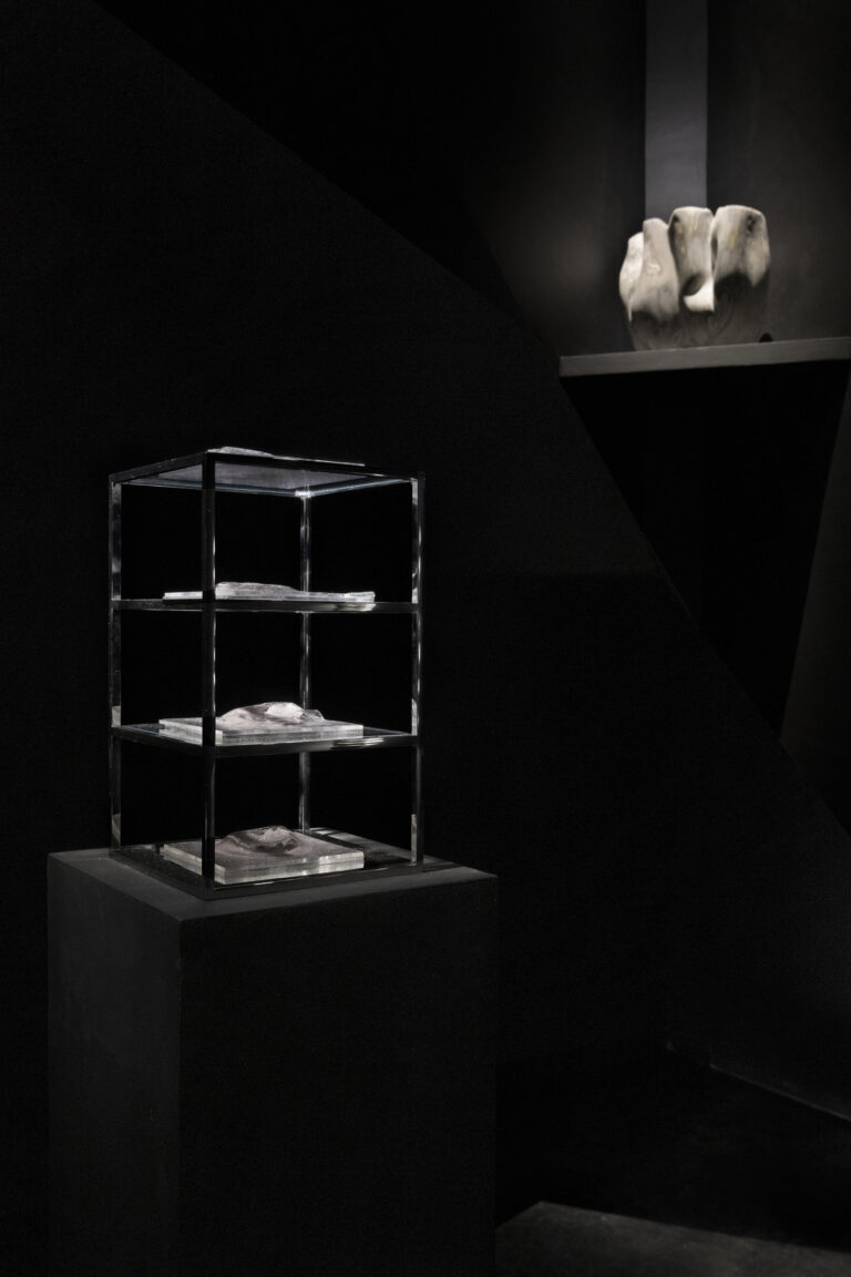 Jes Fan at Empty Gallery – Art Viewer