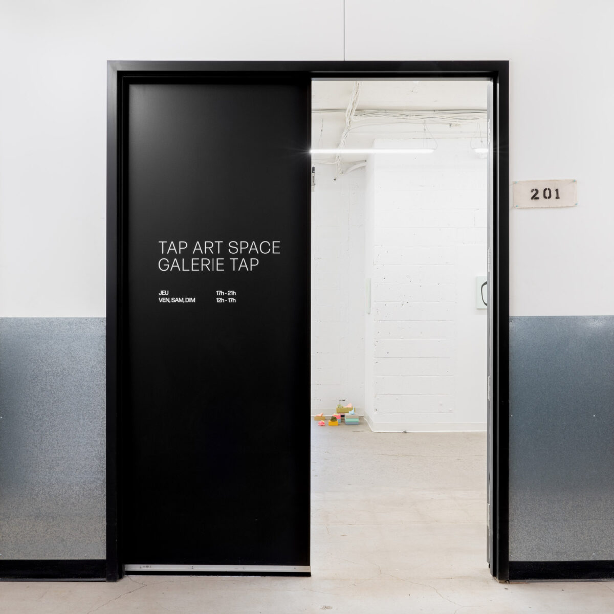 Jeanie Riddle at TAP Art Space – Art Viewer