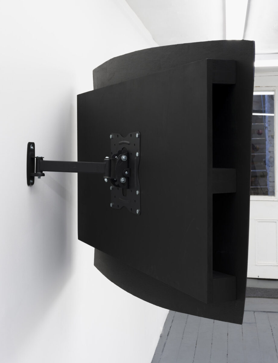 Nancy Dwyer at Theta – Art Viewer