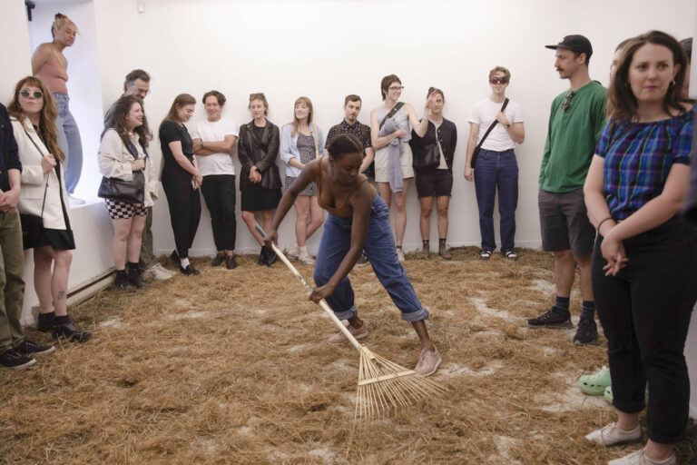 Page 2 – Art Viewer