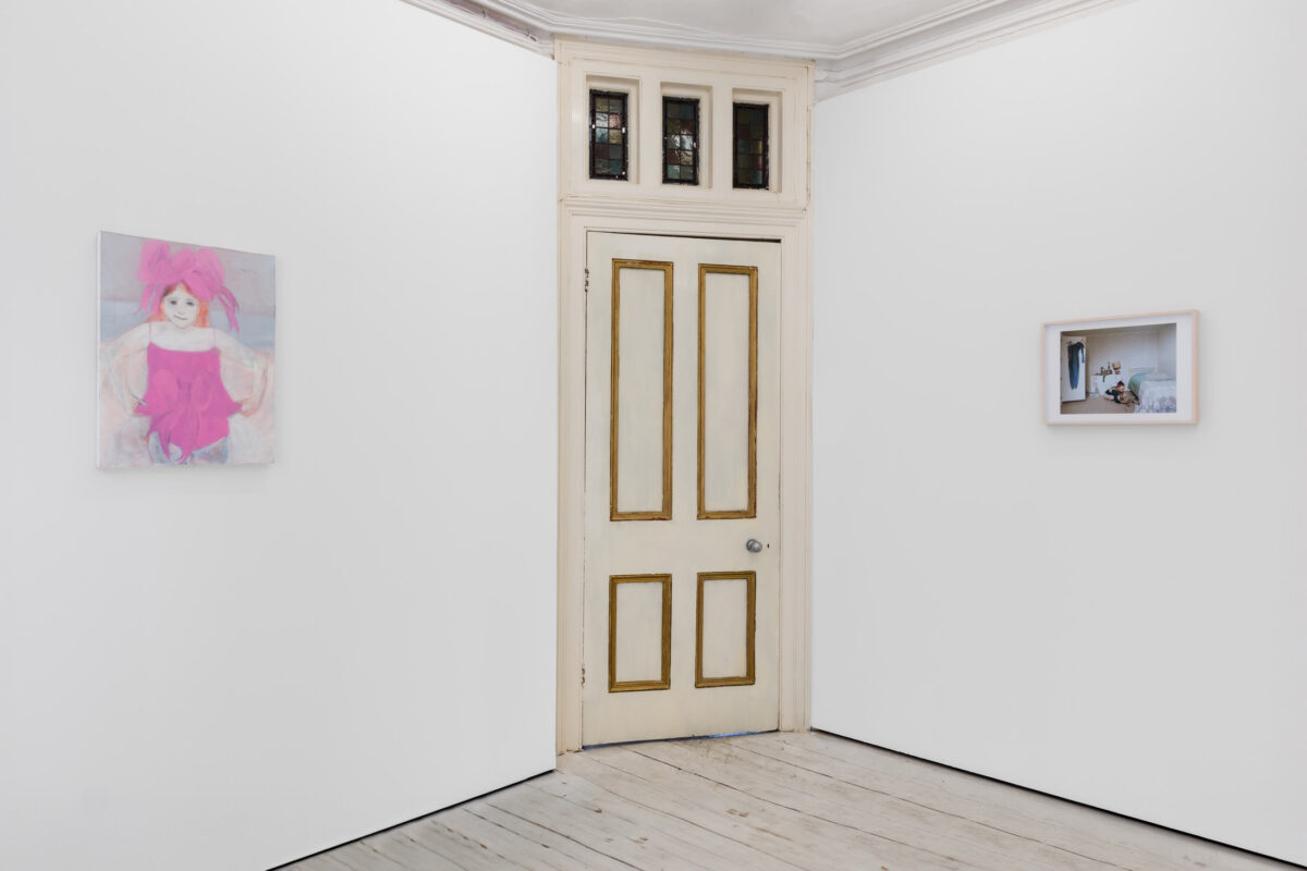 The Artificial Silk Girl at Brunette Coleman – Art Viewer