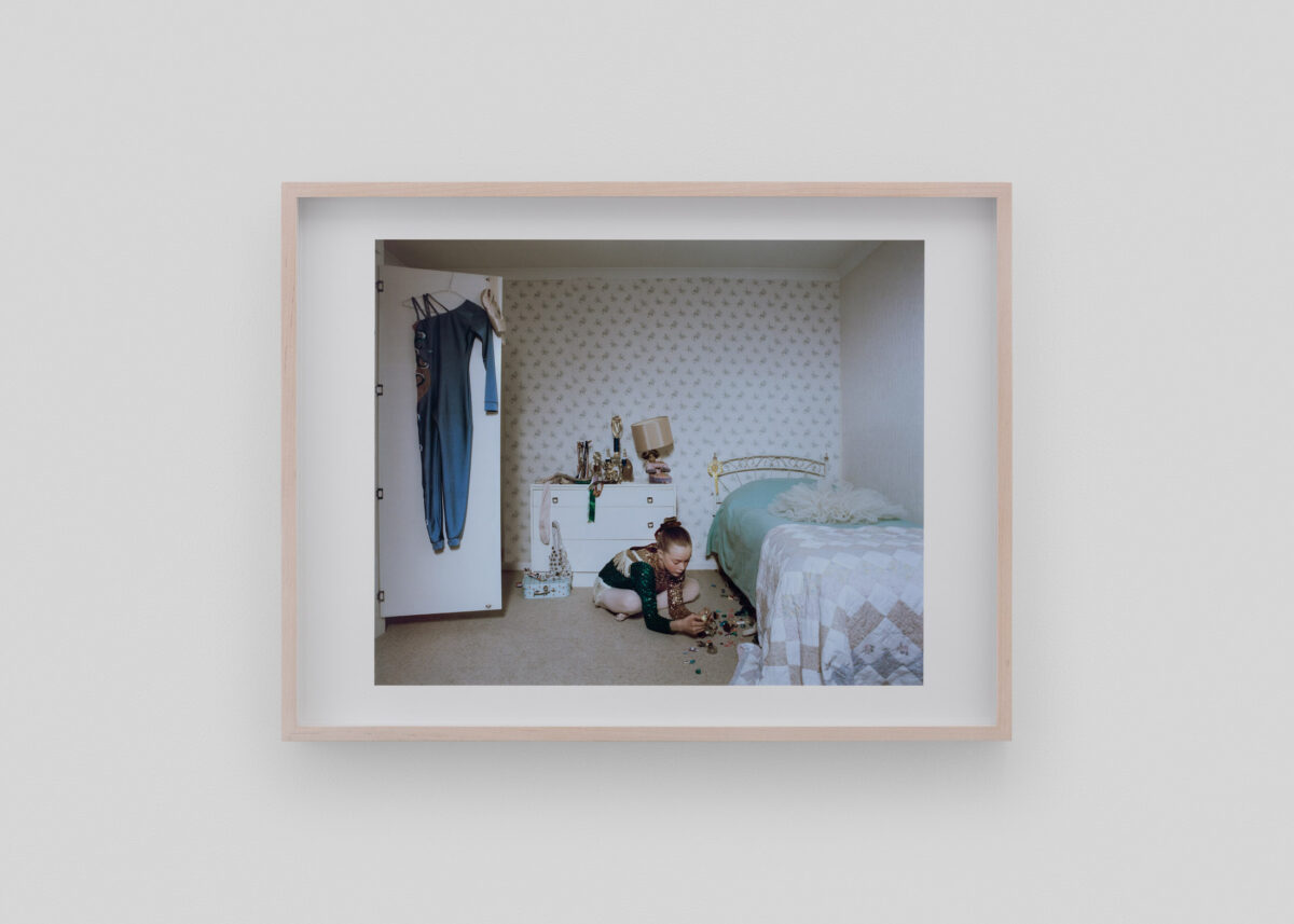 The Artificial Silk Girl at Brunette Coleman – Art Viewer