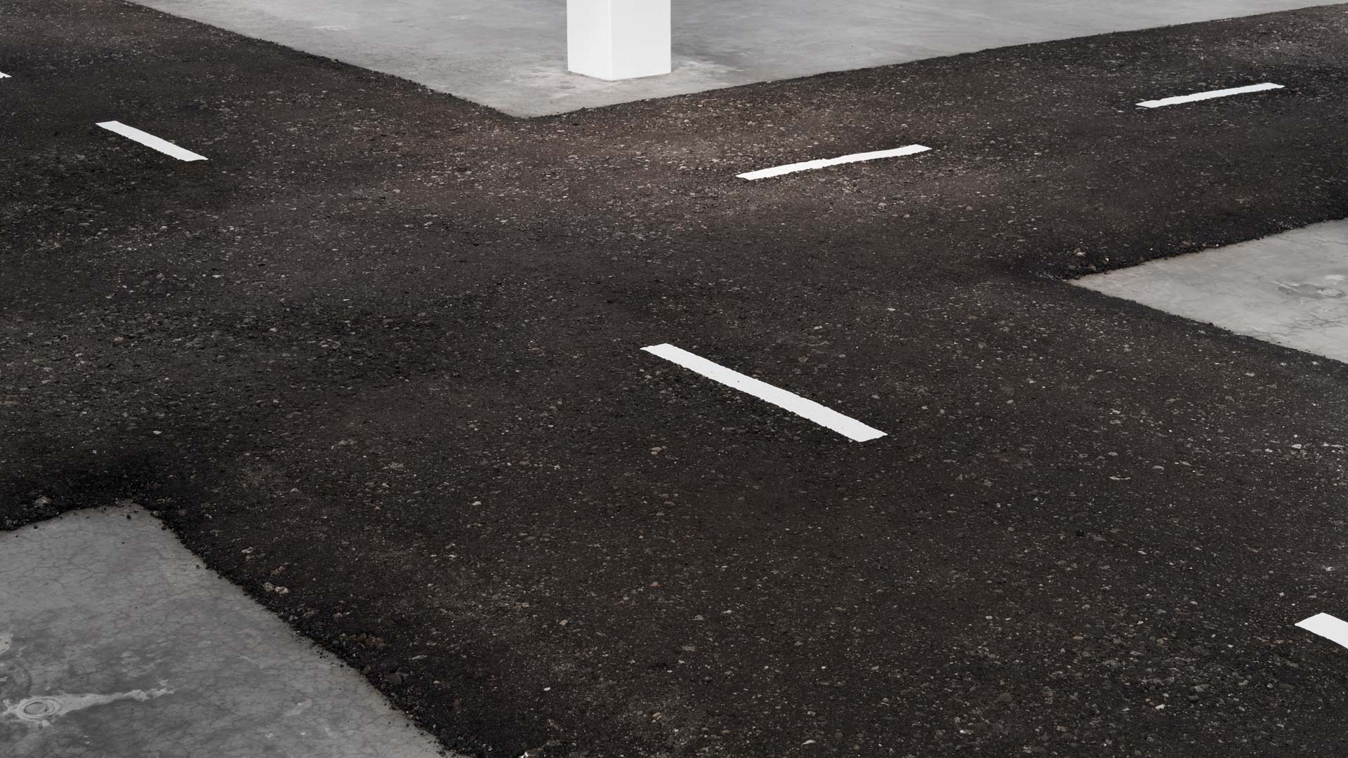 Aleksander Hardashnakov at Simian – Art Viewer