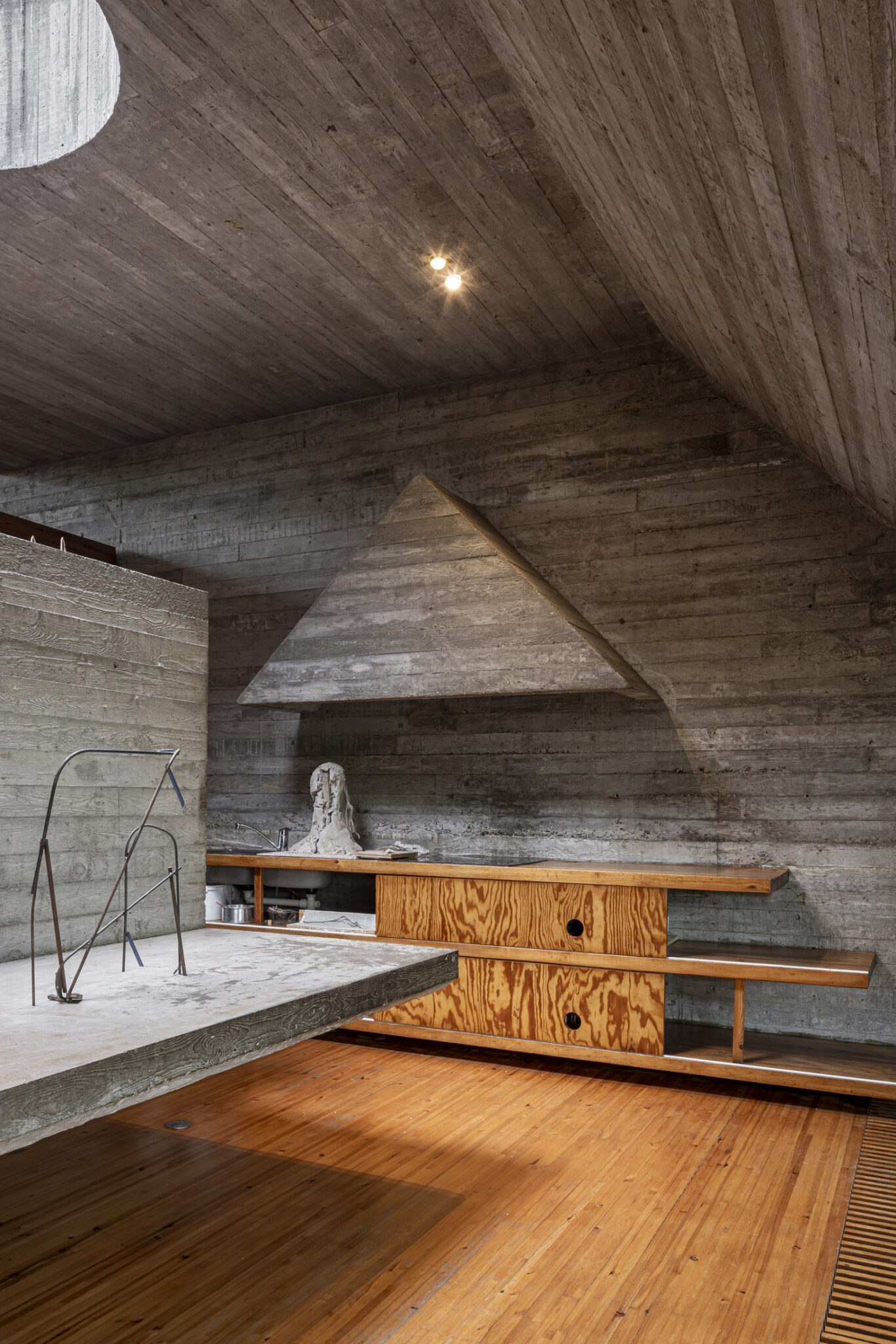 Mark Manders at Woning Van Wassenhove – Art Viewer