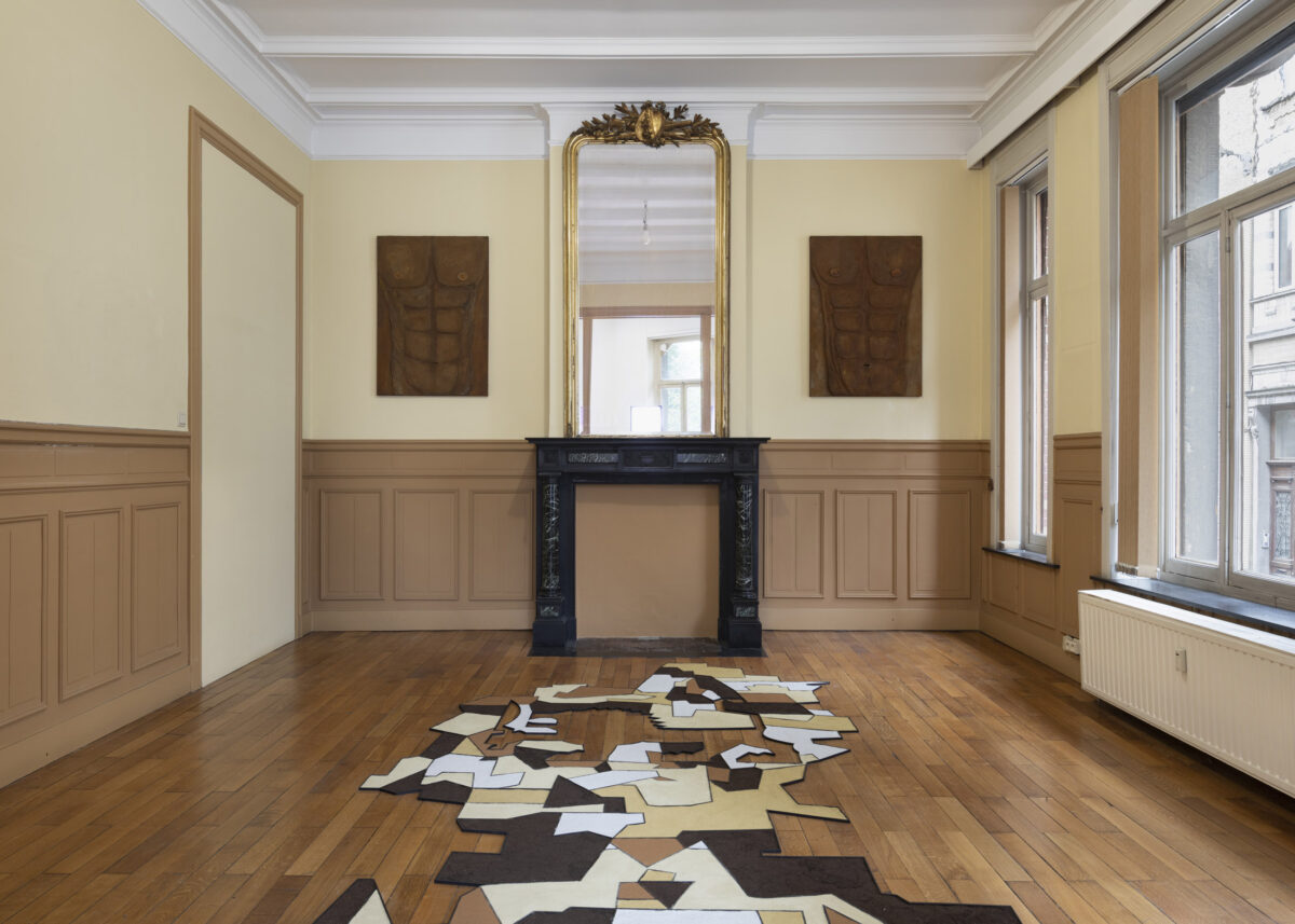 Naama Roth at Etablissement d’en face – Art Viewer